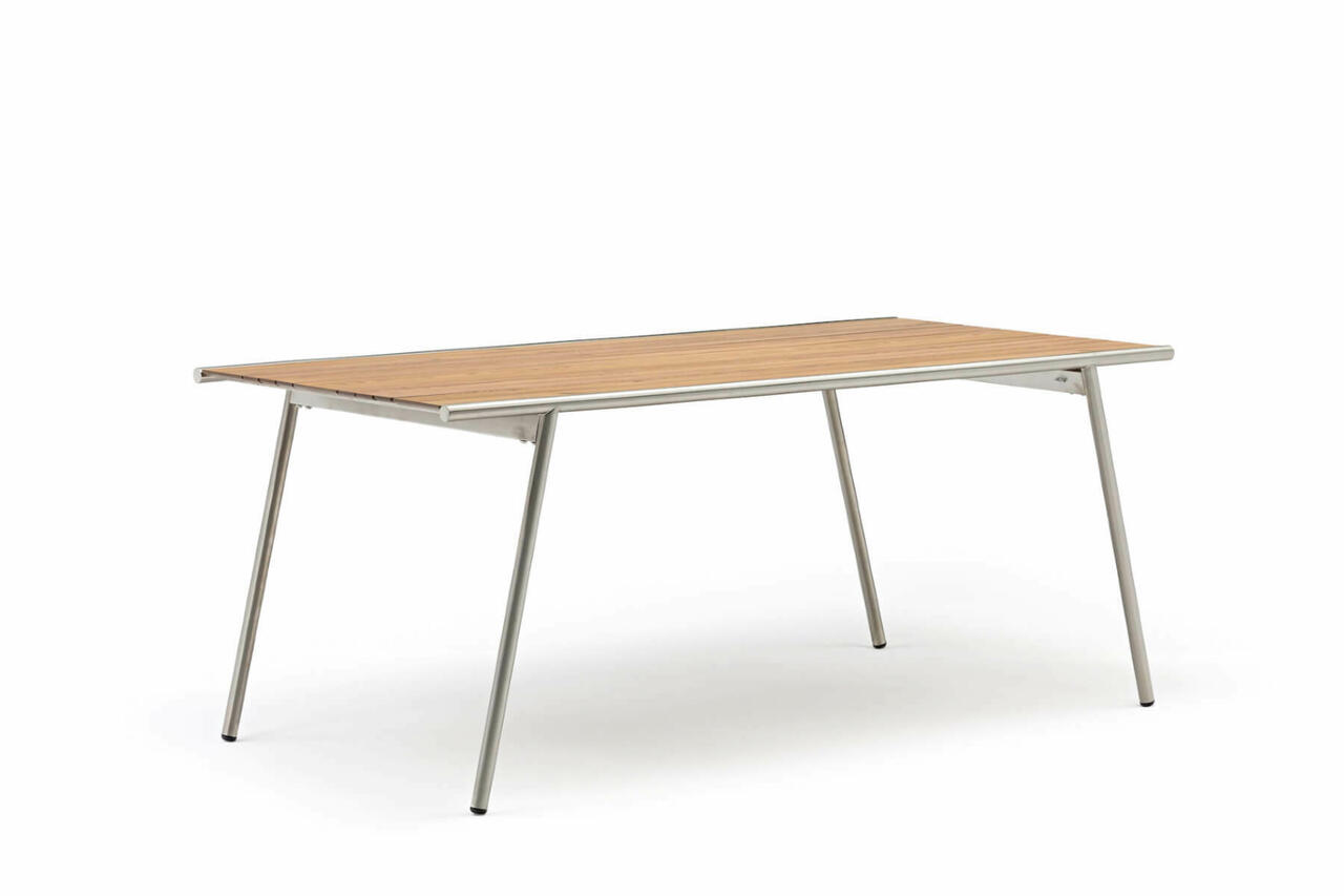 ZOOM dining table - Liv Outdoor