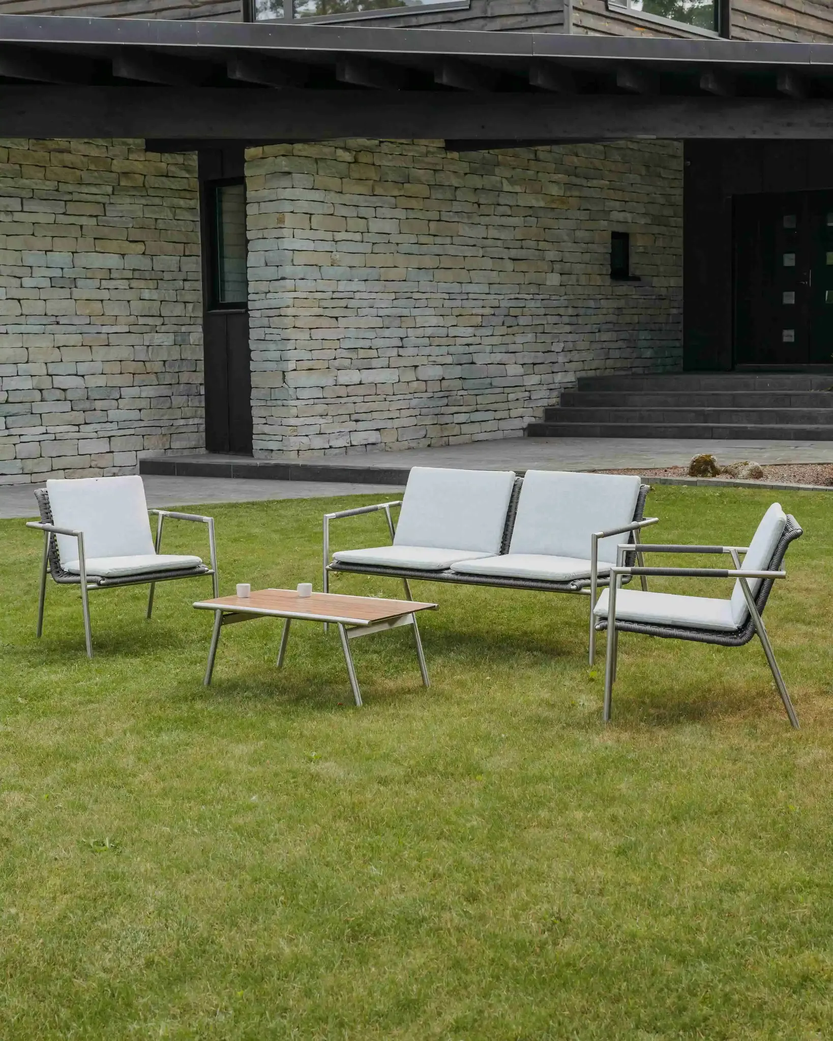 ZOOM set 1 - Liv Outdoor